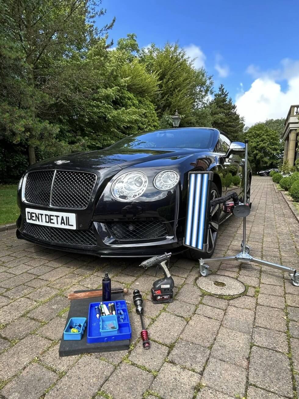 Benefits of Paintless Dent Removal For Classic & Luxury Cars